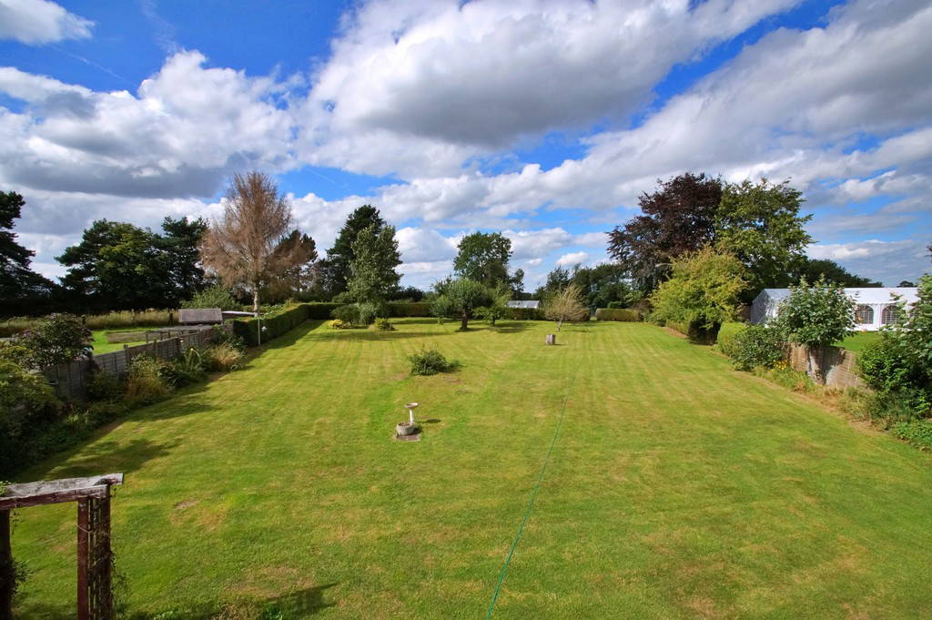Livingstone Avenue, Long Lawford, Rugby - Edward Knight Estate Agents