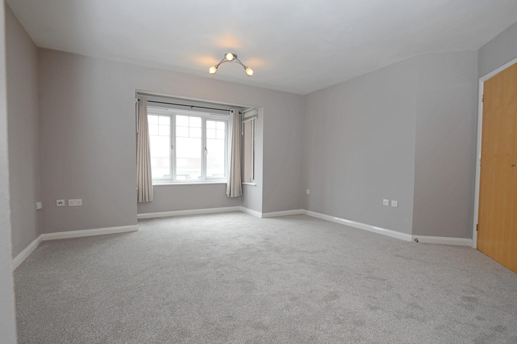 Skelton Court, Overslade Lane, Rugby - Edward Knight Estate Agents