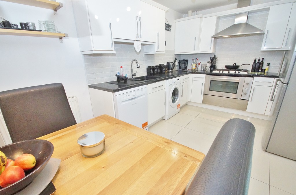 Avocet Close, Coton Park, Rugby - Edward Knight Estate Agents