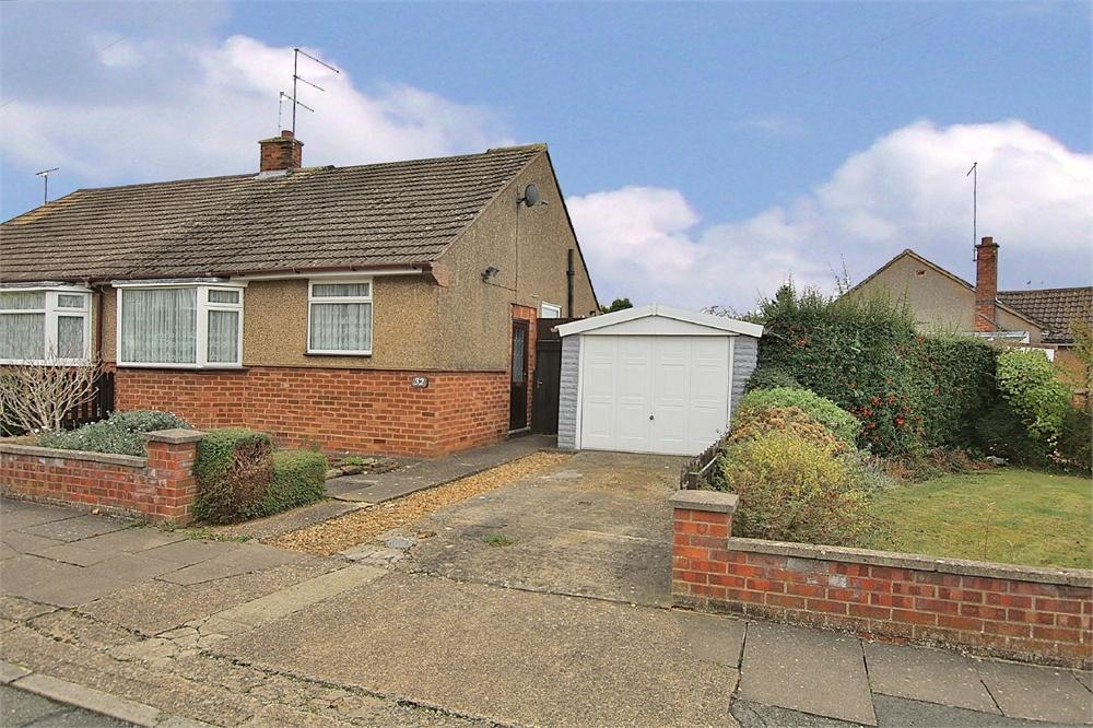 Spinney Hill Crescent, Parklands, Northampton - Edward Knight Estate Agents