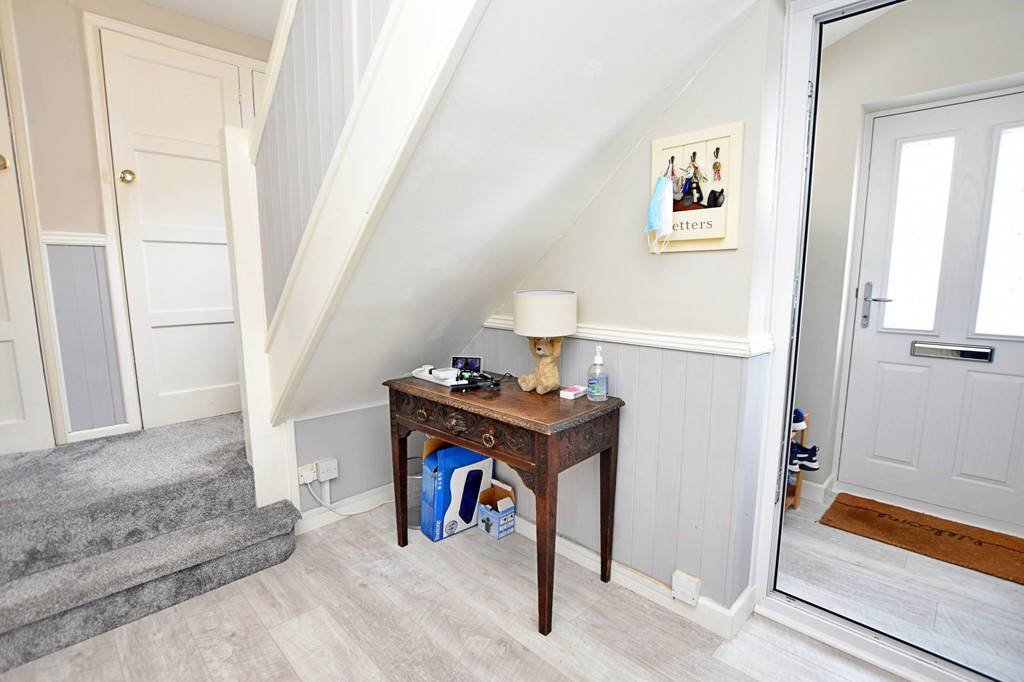 Lytham Road, Rugby - Edward Knight Estate Agents
