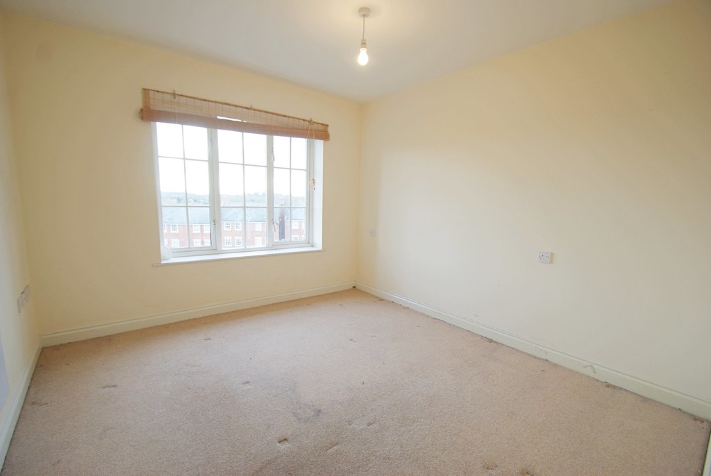 Farnborough Drive, Middlemore, Daventry, Northamptonshire - Edward ...