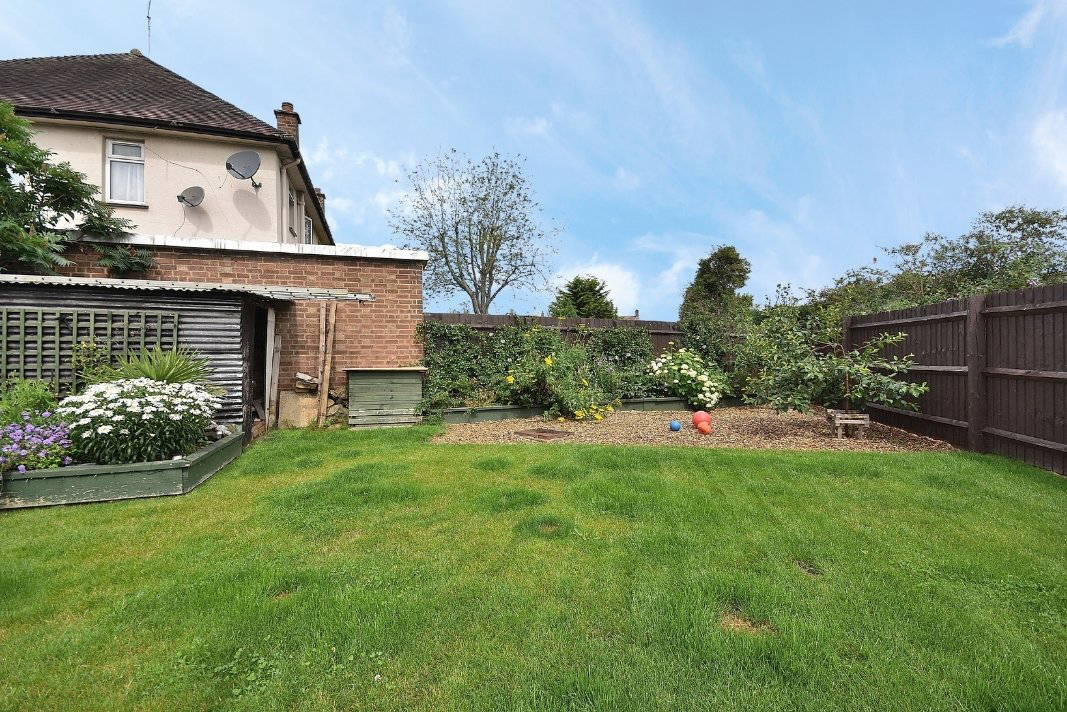 Pembroke Gardens, NORTHAMPTON - Edward Knight Estate Agents