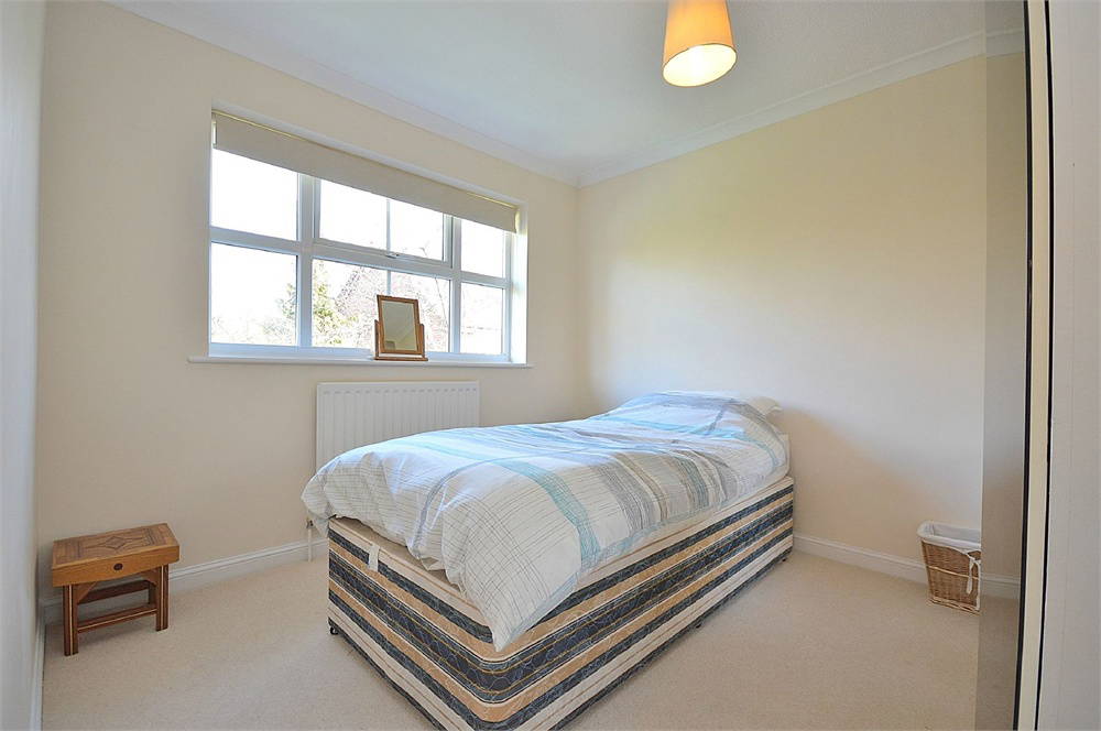 Rea Close, Northampton - Edward Knight Estate Agents